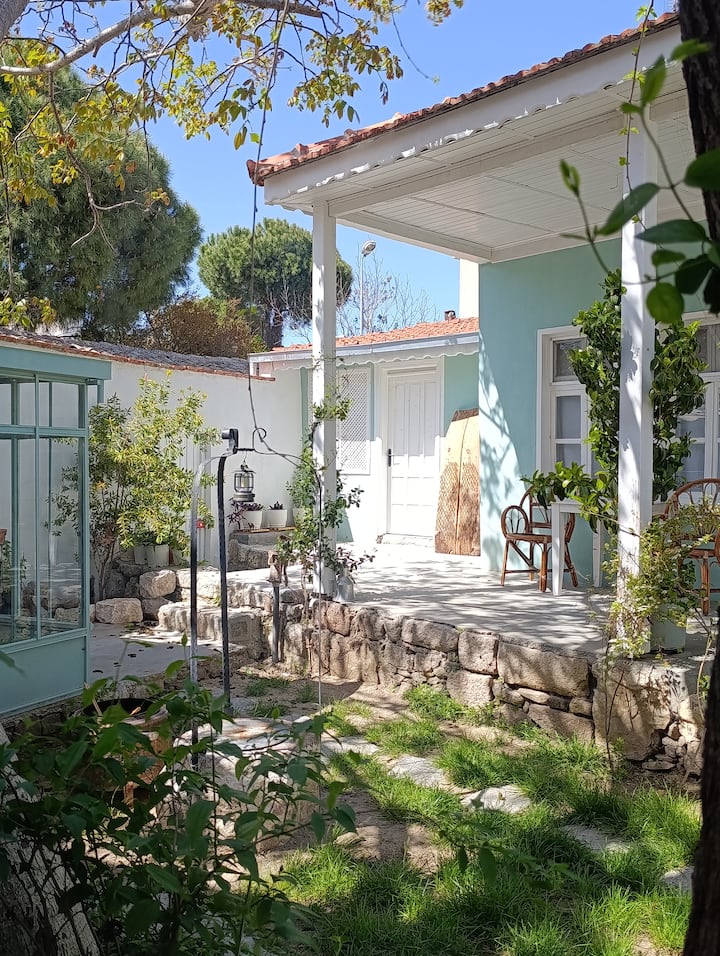 Voda • House W/ Courtyard In Pergamon Old Town - Bergama