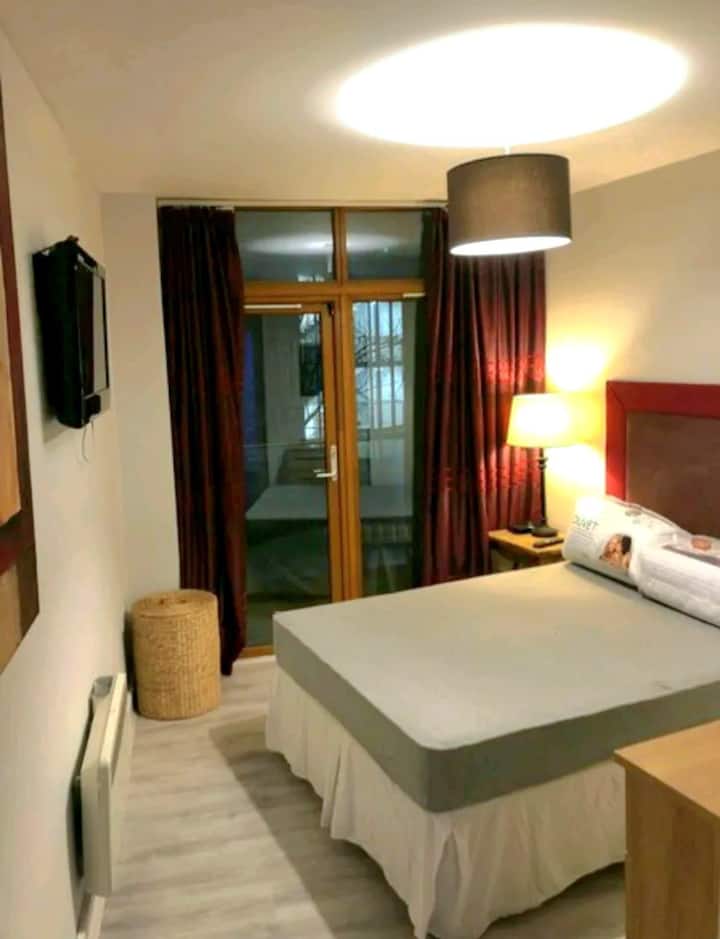 Luxury Double Room Living With Privet Bathroom - Swords