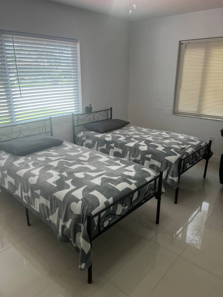 Alymiami Guest Suite - Kendall, FL