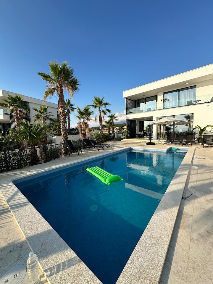 Luxury Villa - Novalja