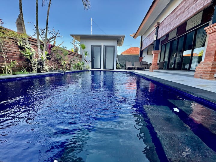 Two Bedroom Pool Villa At Lovina - Singaraja