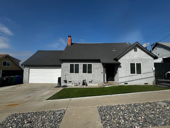 Beautifully Renovated 3br/2ba Home, Large Yard - Chula Vista, CA