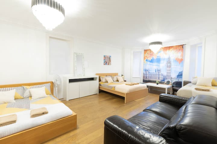 5 Bedroom Flat In Hyde Park & Oxford Street Area - London