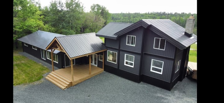 Year Round Waterfront Oasis W Seasonal Guest Cabin - Kenora