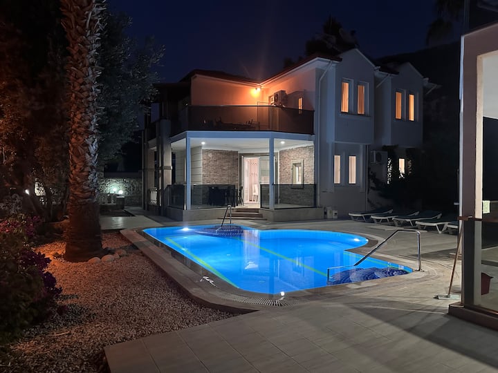Fethiye ÖLüdeniz Havuzlu Villa - Ölüdeniz