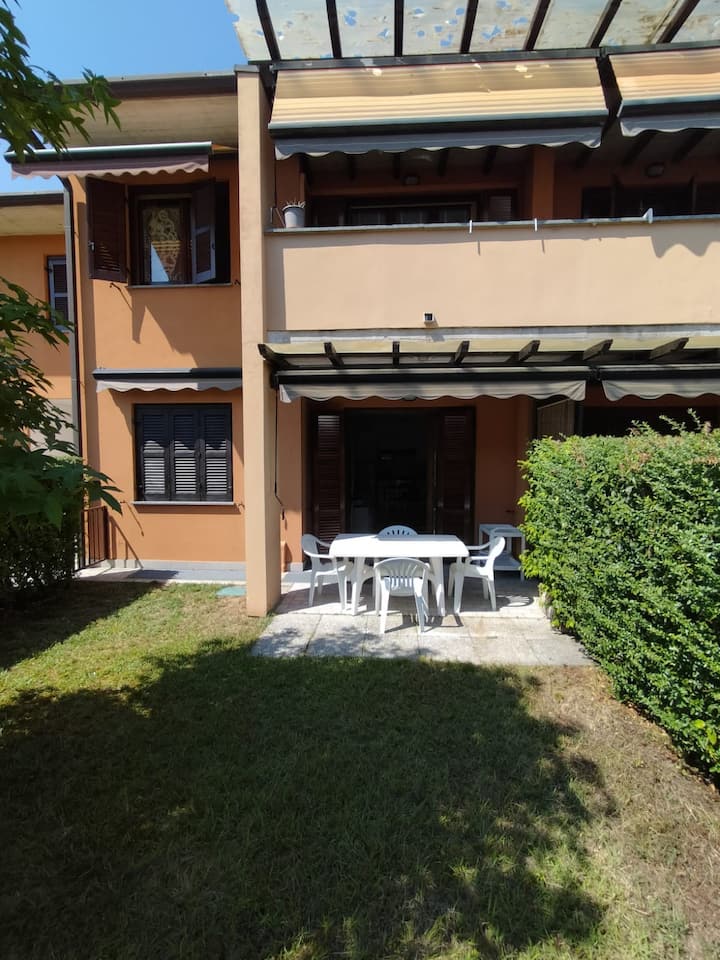 Bilocale Con Giardino Privato E Piscina - Sirmione