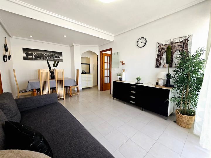 Calla Bazan Torrevieja - Torrevieja