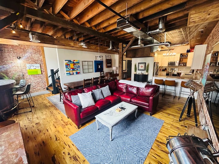 Luxury Downtown Rental Gf - Glens Falls, NY