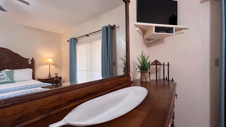 Garden Oasis, Comfortable 2bed - Bermuda
