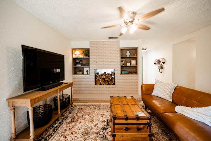 Themagby.
2 King Nectar Beds + 2 Twin.
Ttu Nearby. - Lubbock, TX