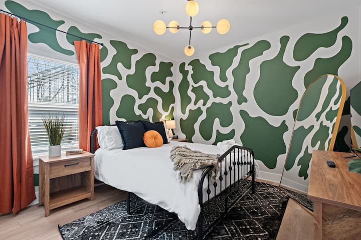 *New* Charm On Church ~ Cozy, Modern, Downtown Apt - マーフリーズボロ, TN