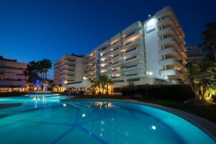 Aparthotel Primera Línea Playa - Sitges