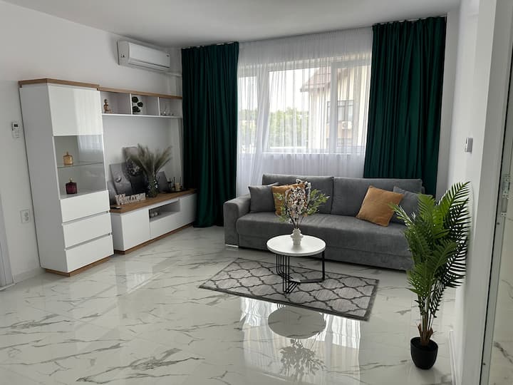 Apartament 4 Camere - Craiova