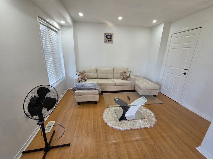 Clean Precious Accommodation - Ajax