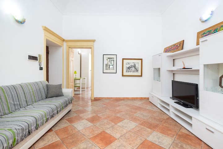 Between Sea And City Spacious Apartment In Sassari - Sassari