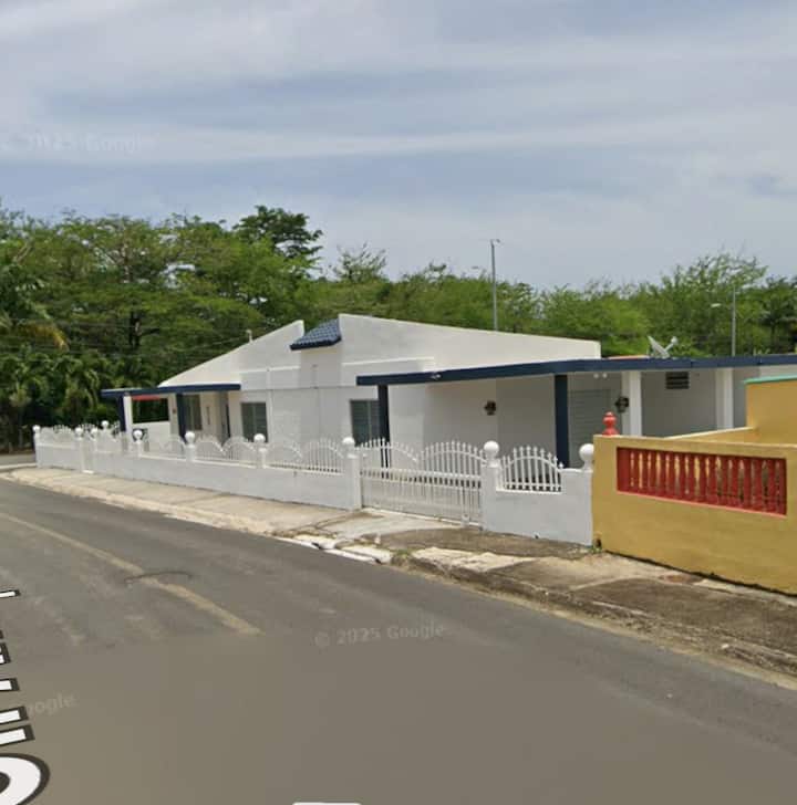 Millie’s White House - Guayama