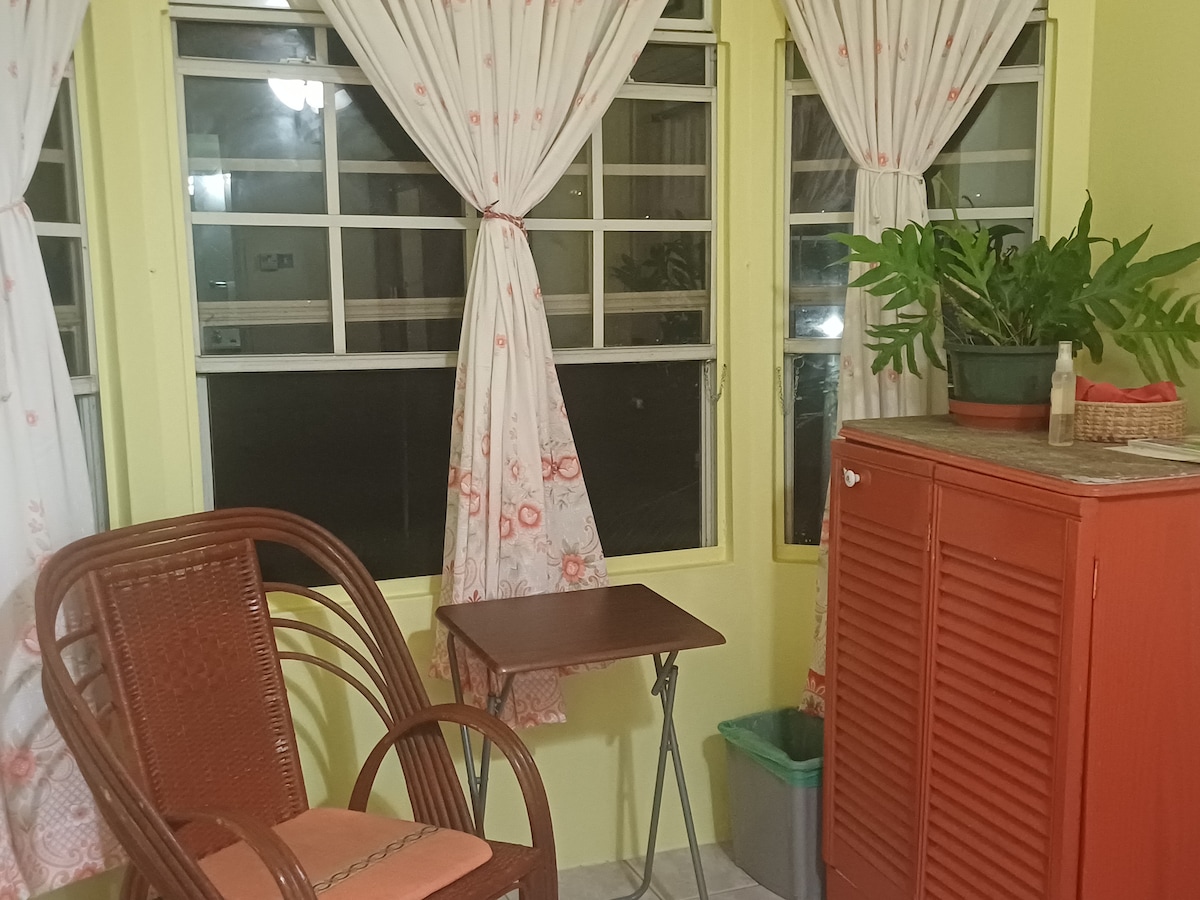 Peach BLOOM Terrace Inn Homestay - Appartements à louer à Saint George ...