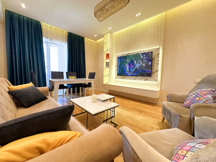 Luxury Serenity – 65” Smart Tv | Self Chek-in - Baku