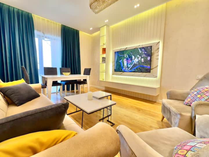 Luxury Serenity – 65” Smart Tv, City Center - Bakou