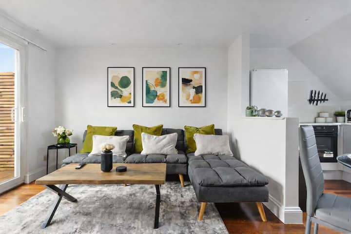 5 Min Heath + Metro | Parking & Terrace! - Londres