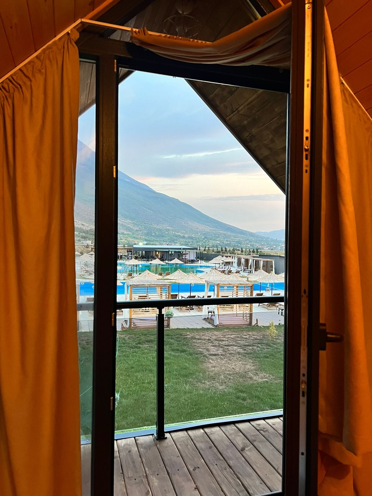 Empire Villa 4 - Cabanes à louer à Kukës, Kukës County, Albanie - Airbnb