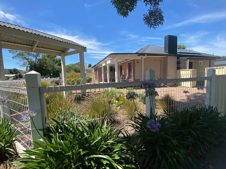 Heath Cottage - Heathcote