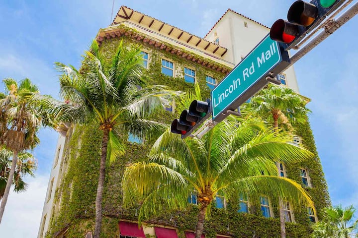 Cozy 2/2 Lincoln Road Mall - Miami Beach, FL