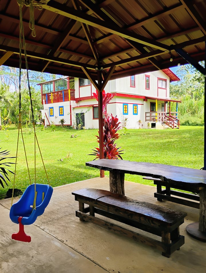 Hawaiian Tropical Paradise - Pāhoa, HI