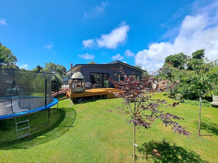Perfection On Puriri - Waikanae
