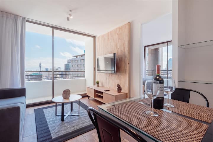 Spectacular Views, Double Balconies, Free Parking - Chile