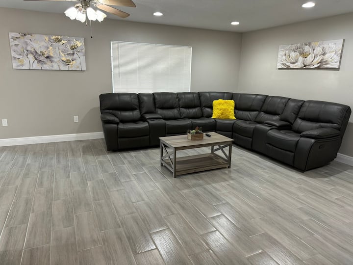4 Bedrm Central Home W/gameroom - Winter Haven