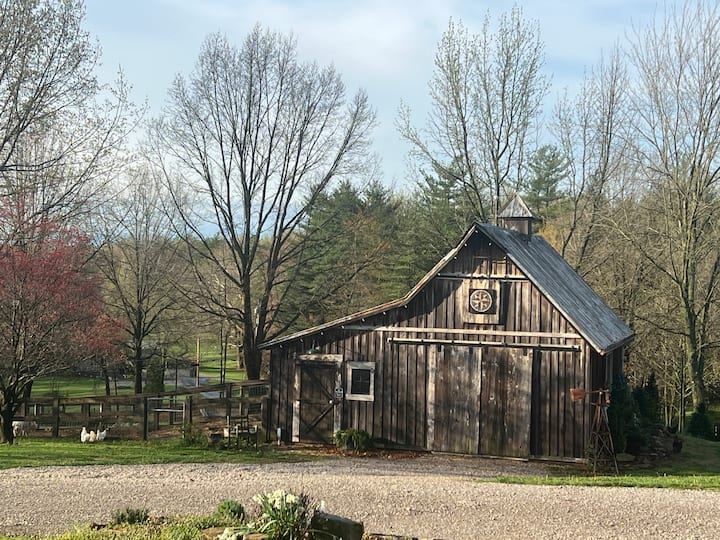 Sleep In The Barn Or Under The Stars - Evansville, IN