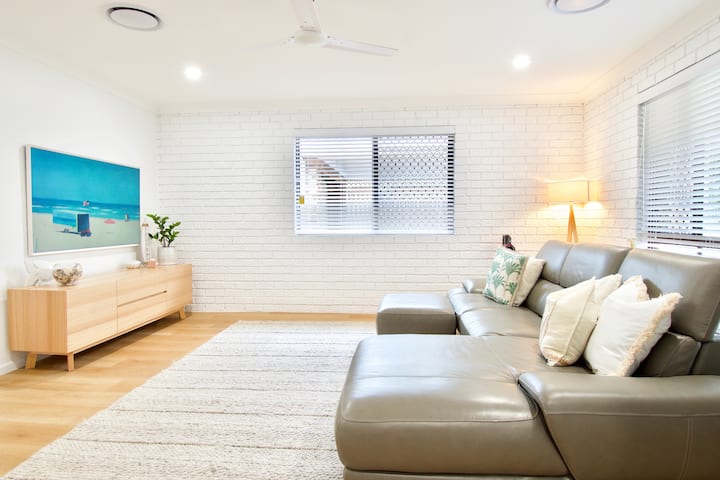 Oceanic Beach House | Fun For Families & Pets! - Sunshine Coast