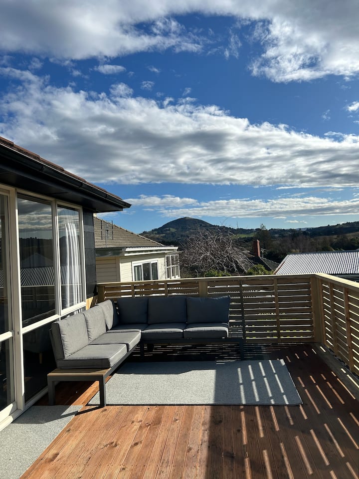 Sunny 3 Bedroom House, Huge Deck And New Bathroom - Dunedin