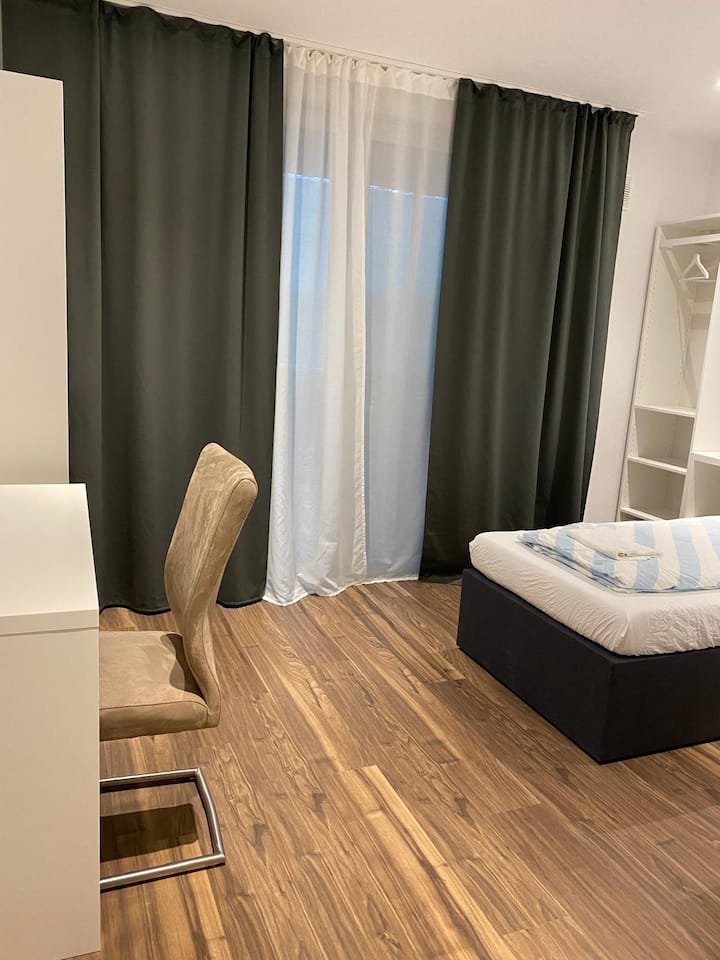 Schöne Zimmer Mit Balkon - Rust