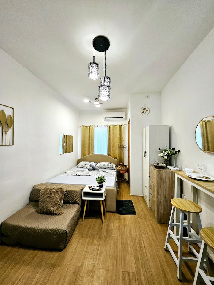 Stylish & Affordable - Pool Access & Keyless Entry - Lapu-Lapu City