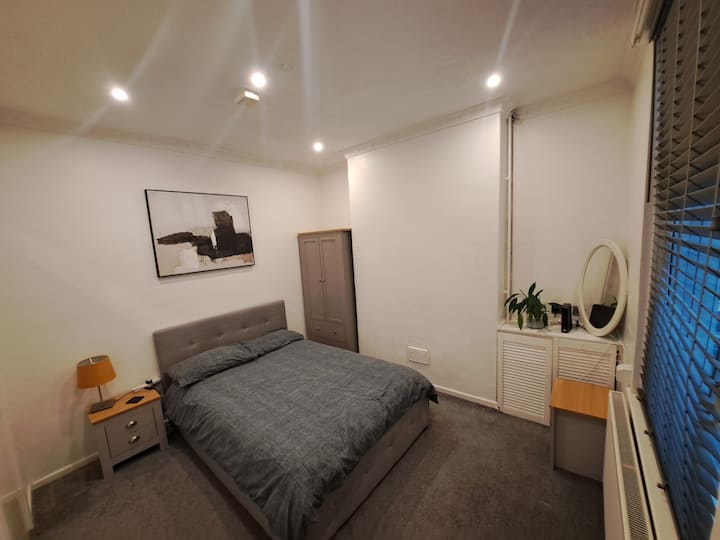 Room - Newport
