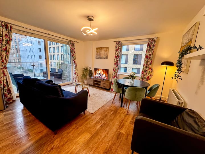 Grapevine Apartment & Balcony Next To Trainstation - Cambridge