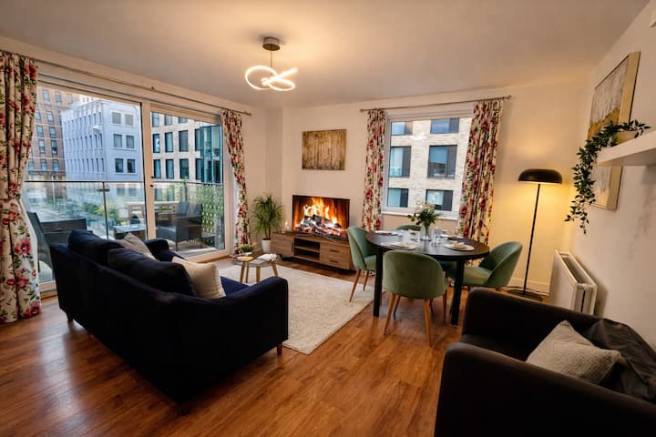 Grapevine Apartment & Balcony & Trainstation - Cambridge