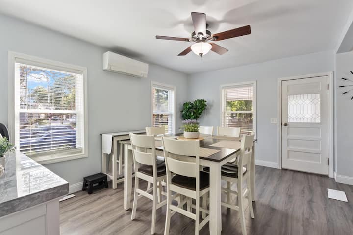 Beachside Bliss Cottage, Oob Me - Old Orchard Beach, ME