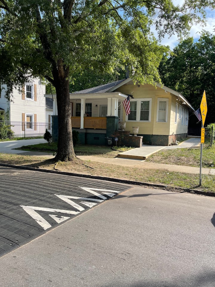 Xtra Big Studio W/ Cooks Kitchen - Greenville