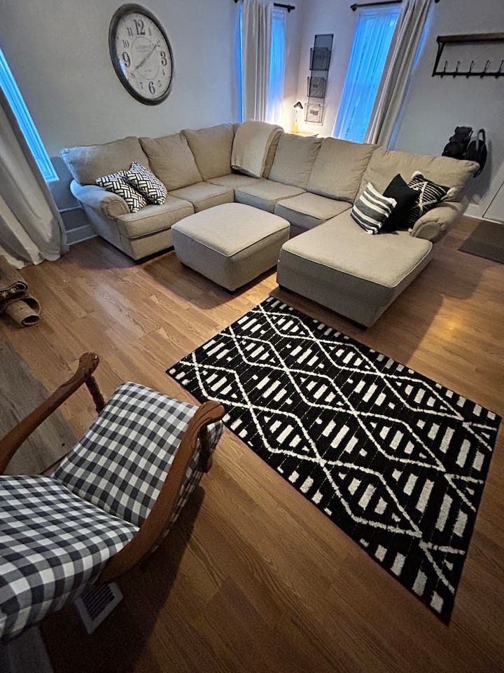 Stonesthrow Suites - Bowling Green, OH