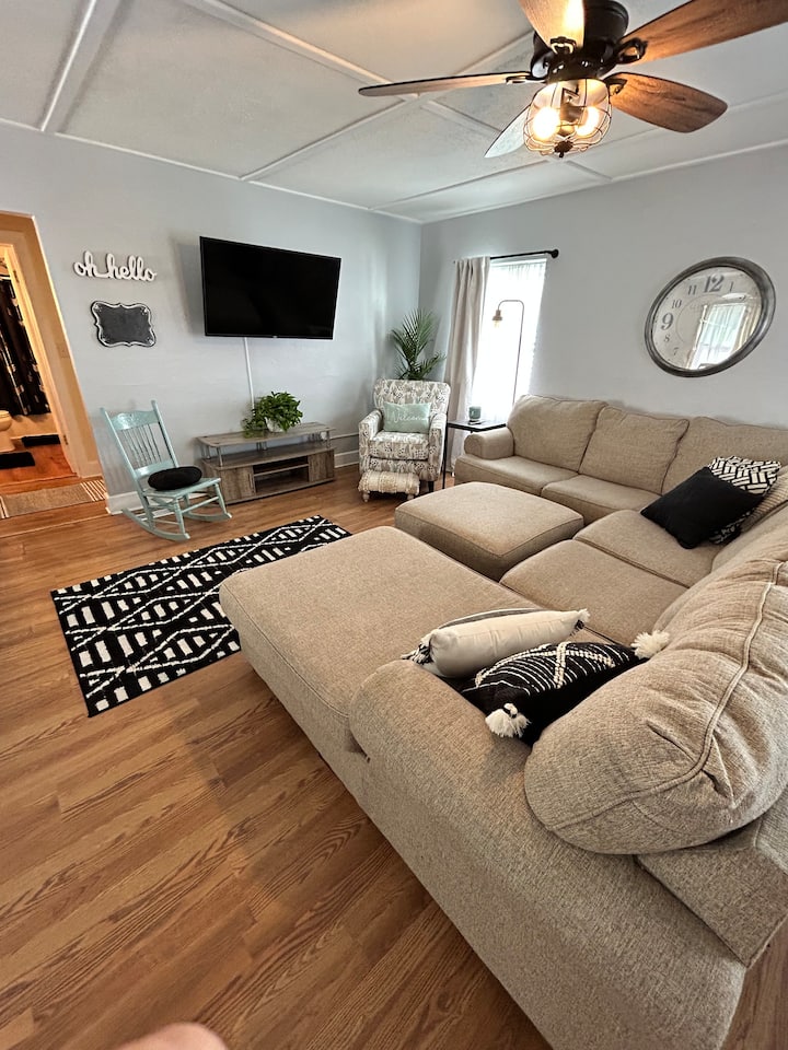 Stonesthrow Suites - Bowling Green, OH