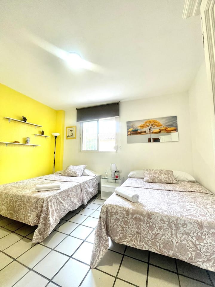 Habitación Muy Amplia. - Granada