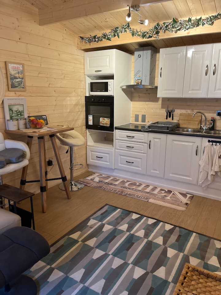Cosy Log Cabin In Cork City - Cork