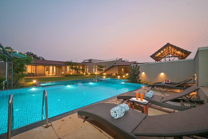 6 Bhk King Villa With Huge Pool And Lawn, Lonavala - Lonavla