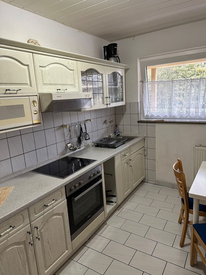 Große Monteurwohnung Für Bis Zu 6 Personen - Essen, Deutschland