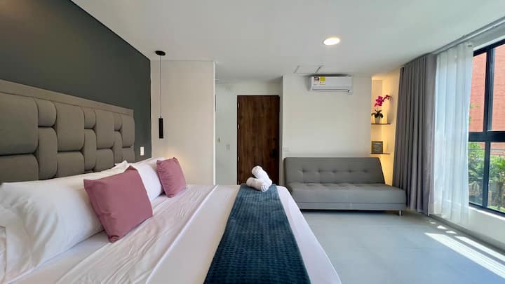 Apt 5 Stars +Wifi+great Location+ac @Medellin302 - Medellin, Antioquia, Colombia
