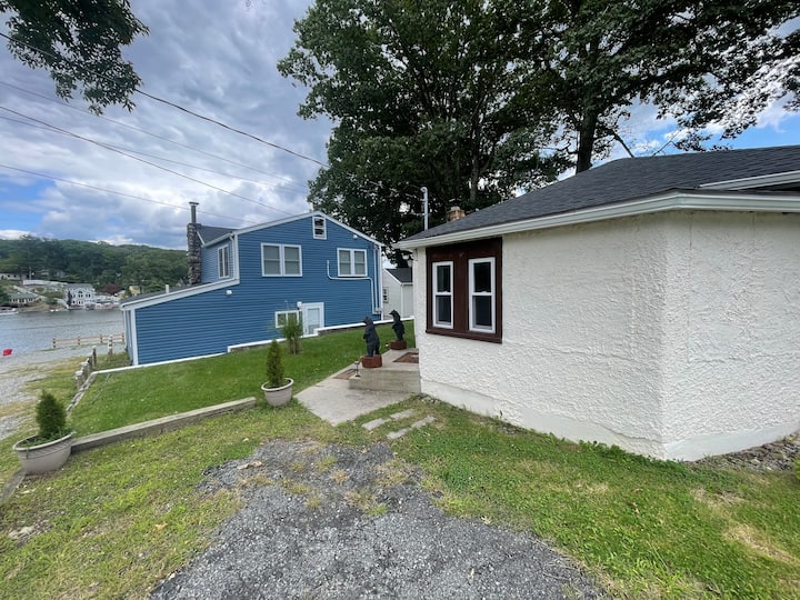 Lakefront House + Cottage House - Stephens State Park, Hackettstown