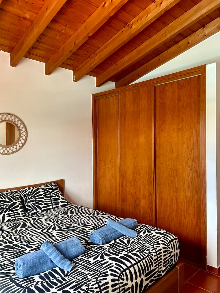 Quarto Em Vale Da Telha Com Wc Privado - Aljezur